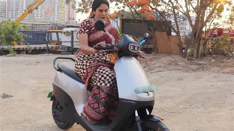 Over 4 Lakh Ola Electric Scooters Sold In 2024 साल खत्म भी नहीं हुआ और