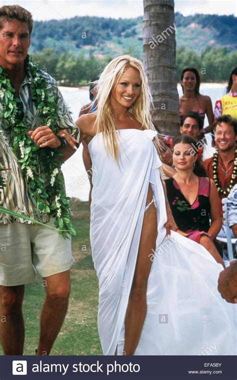 David Hasselhoff And Pamela Anderson Baywatch Hawaiian Wedding Stock