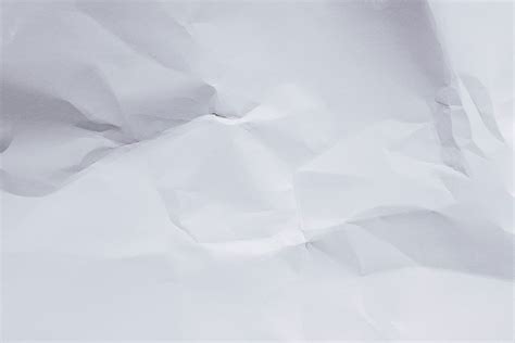 折り目が入ってしまったが白い画用紙の無料の写真素材 Id83108｜フリー素材 ぱくたそ