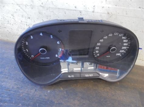 Speedometer Speedo Instrument Cluster Vw Polo 6r 6r0920860l 12 44kw