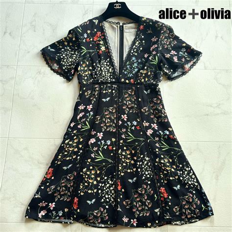 美品 アリスアンドオリビア Alice Olivia 花蝶 ワンピース メルカリ