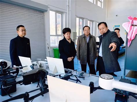 阿拉善盟行政公署 工作动态 黄雅丽联系指导阿拉善职业技术学院主题教育工作