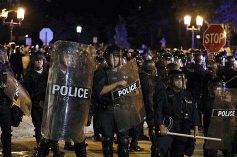St Louis Police Officers Are Accused Of Assaulting An Undercover Cop