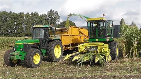 Jd 5400 Chopping Corn Youtube