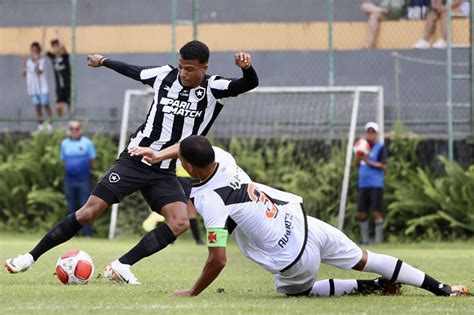 Base Botafogo Empata Vasco Pela Semifinal Da Copa Rio Sub 20