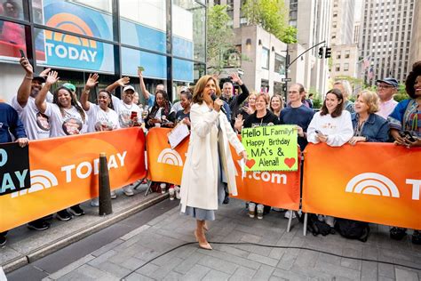 Hoda Kotb Says She S Leaving Nbc S Today Show