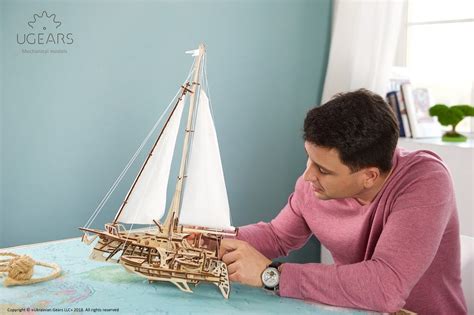 Механическая модель Тримаран Мерихобус