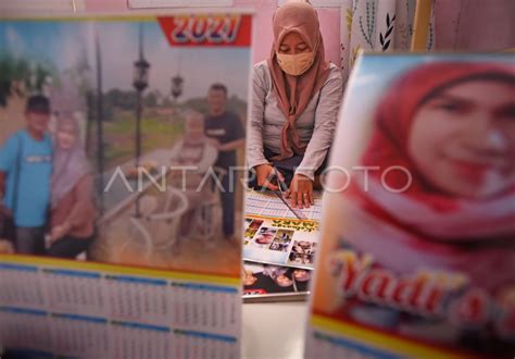 Kalender Bergambar Foto Keluarga Antara Foto