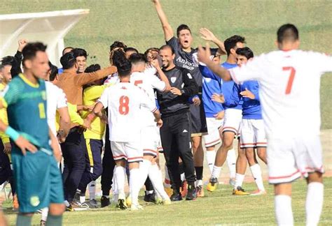 بالفيديو جماهير الشرطة تعتدي على لاعبي الديوانية امام ملعب الشعب