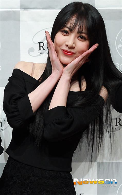 포토엔 브레이브걸스 은지 ‘비주얼 담당이에요 손에 잡히는 뉴스 눈에 보이는 뉴스 뉴스엔