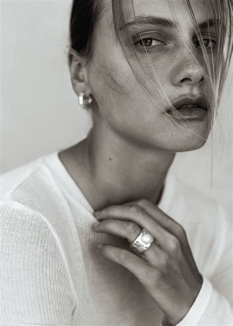 Dasha B Vproject
