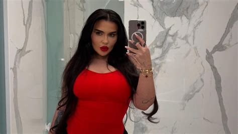 Oana Radu R Spuns Pentru Cei Care O Critic Pentru Num Rul
