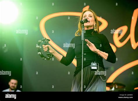 Belinda Carlisle Performing At Lets Rock Leeds 80s Festival Uk 25