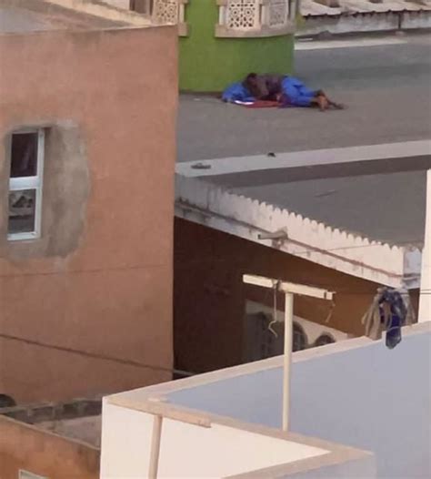 Homos Surpris En Pleins Ebats Sexuels Sur La Terrasse De La MosquÉe De