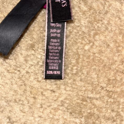 Victoria Secret Very Sexy Push Up Bra 32b Never Depop