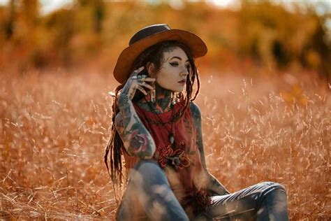 Pin By Meredith Gloom On Ink Tattoo Back Tattoo Women Inked Girls Fantasy Girl