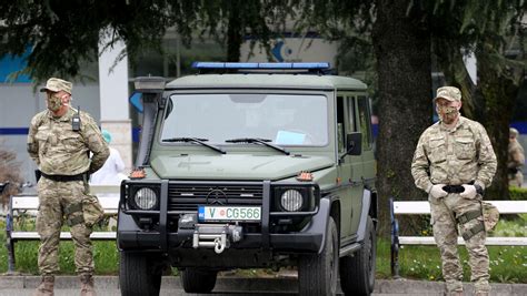 Тројица али вреде за десеторицу Црна Гора шаље војнике да обучавају Украјинце — Rt Balkan