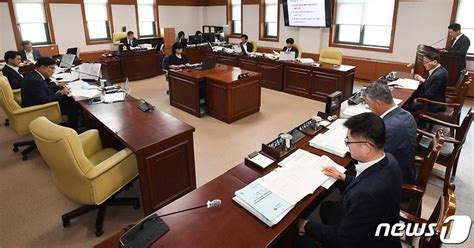 울산시 기업인 조형물 건립 빨간불 시의회 예산 200억 삭감