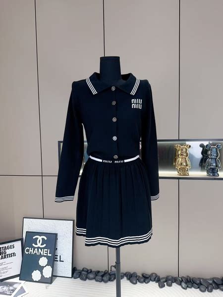 Комплект одежды Miu Miu купить на Ozon по низкой цене 1732825159