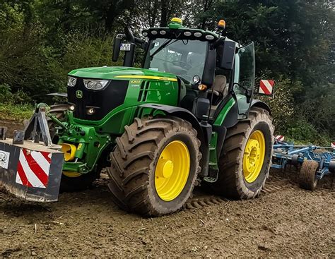 Von Traktor Bis G Lleselbstfahrer Lieblingsmaschinen Der Landwirte Agrarheute Com