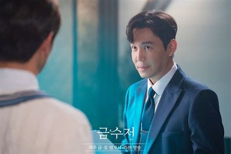 《人生勝利組》初版「劇情設定」！原本「金湯匙」能用無數次？爸爸們也用過金湯匙？ Beauty美人圈