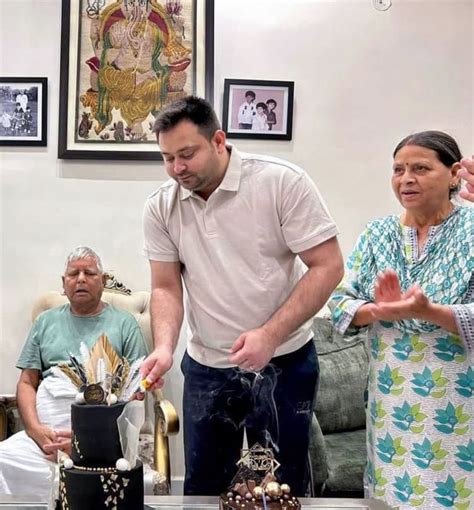 Land For Jobs Scam Ed Issues Fresh Summons To Lalu Prasad Son