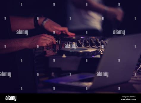 Hip Hop Party Dj Scratching Turntables Discprofessional Disc Jockey