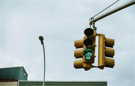Penemu Lampu Lalu Lintas John Peake Knight Hingga Morgan Dengan Lampu