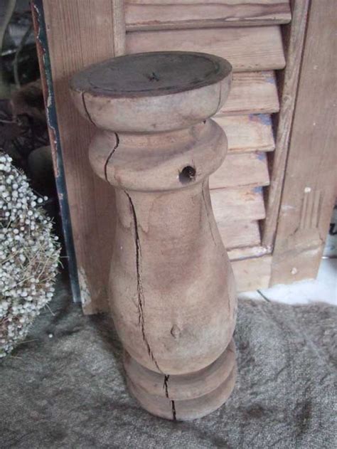Oud Houten Kandelaar Bol