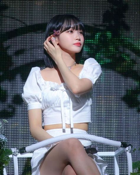 Kim Chaewon