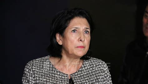 სალომე ზურაბიშვილი ანდრია ჯაღმაიძეზე მიგვაჩნია რომ საზოგადოებასთან