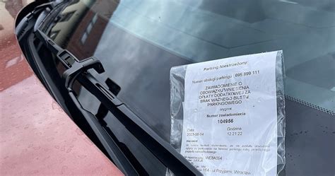 Świstek papieru Prawnik szczerze o karach i parkowaniu pod Biedronką