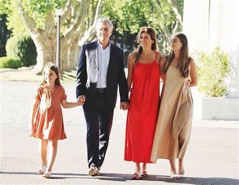 Juliana Awada Le Dio El Mejor Ejemplo A Sus Hijas Revista Para Ti