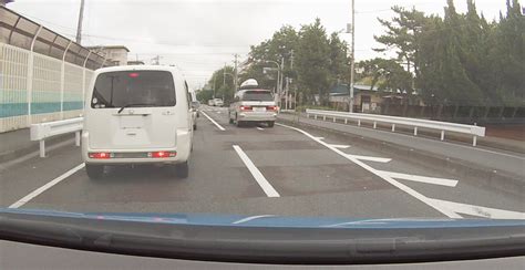 【画像ギャラリー】【意外と知らない】右折レーン手前のゼブラゾーンの意味 自動車情報・ニュース Web Cartop