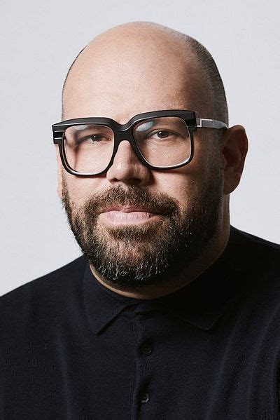 Tom Davis About Entertainmentie