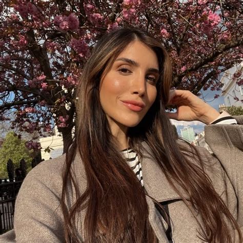 Duygu Yılmaz Özdemir Duyguyilmazz • Threads Say More