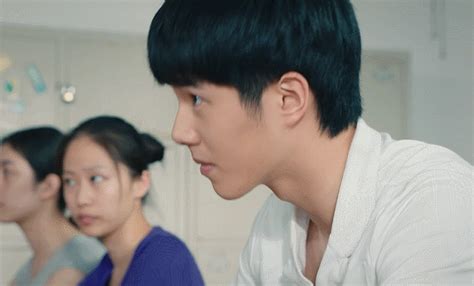 最好的我们 刘昊然 余淮 动态图库网
