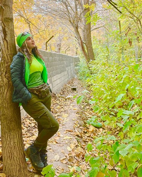 Strong Girls 💪💪🏔️ ‎از بین آدم‌های دنیا فقط کفایت کنید به آنهایی که حال دلتان را خوب می‌کنند🤚