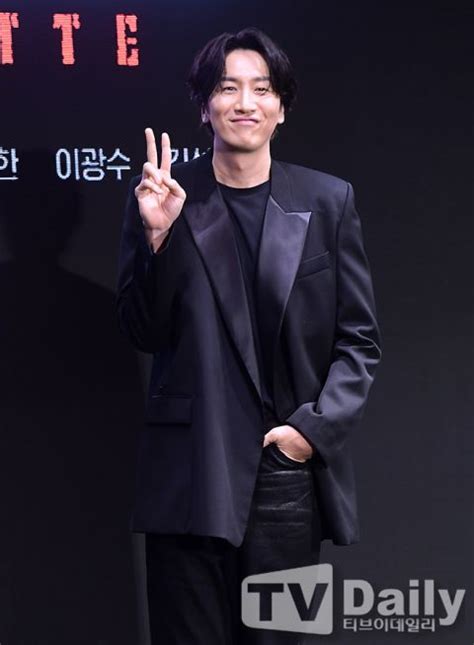 姓「李」的才能加入吗 Xd 李栋旭、李光洙、李主傧和李多熙主演「办公室浪漫喜剧」《离婚保险》确定3月31日首播！ Ksd 韩星网 韩剧