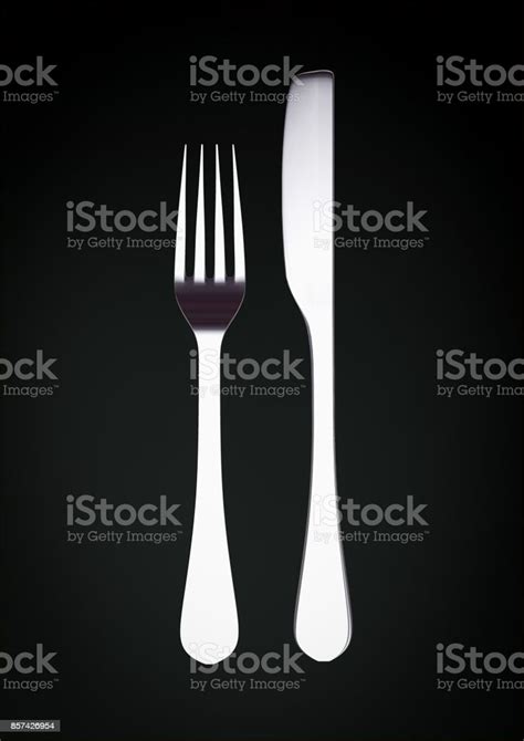 실버 포크와 나이프 복사 공간 3d 일러스트와 함께 검은 배경에 0명에 대한 스톡 사진 및 기타 이미지 0명 강철 검은색 Istock