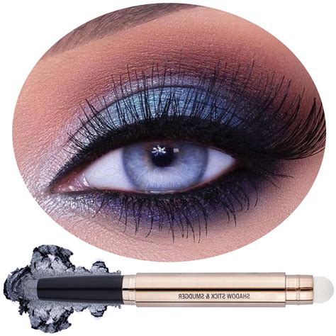 Silver Glitter Smokey Eye Makeup