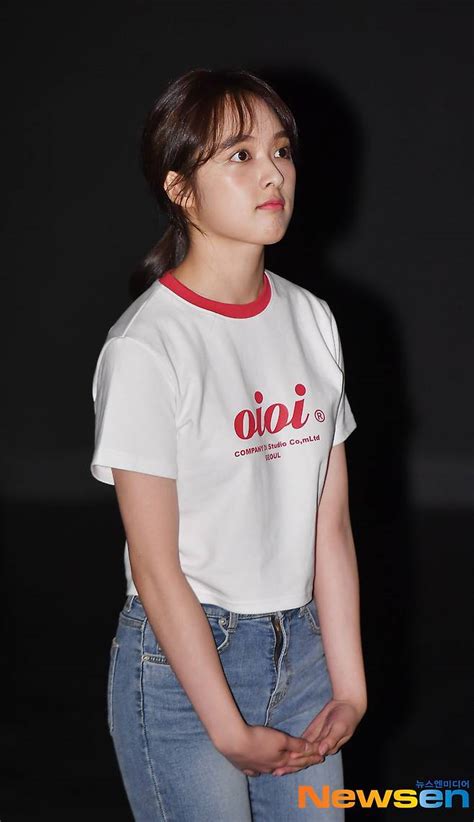 김보라 극장 밝히는 순수 미모 포토엔hd