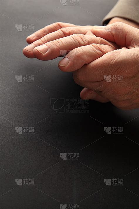 手痛与文字空间