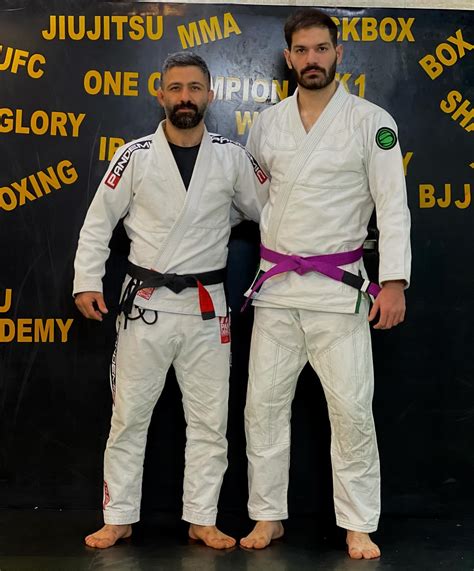 ‎mahdi Esfandeari مهدی اسفندیاری‎ ‎یه روزی میاد که تمام زندگیت از جلوی چشمات میگذره ٫ پس