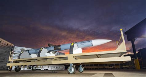 Raytheon Wins 972m Order For Advanced Medium Range Air To Air Missile