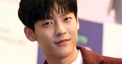 포토 뜻밖의 히어로즈 이민혁 캐릭터와 실제 싱크로율 50