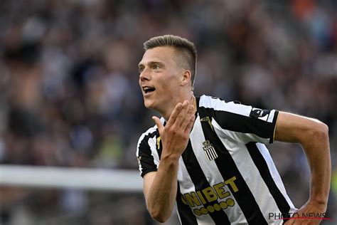 Daan Heymans Doet Het Opnieuw En Schenkt Sporting Charleroi De Drie