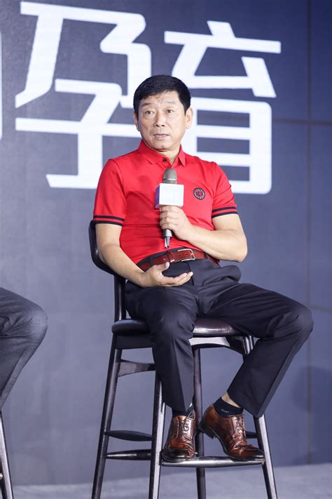 魏建军出席中国汽车蓝皮书论坛：长城汽车正在加速机制变革 知乎