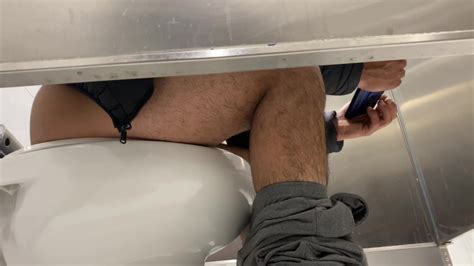 Original Content No Face Under The Stall Wall 2