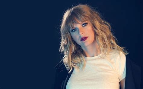 Taylor Swift Wallpapers 4k Hd Taylor Swift Backgrounds On Wallpaperbat